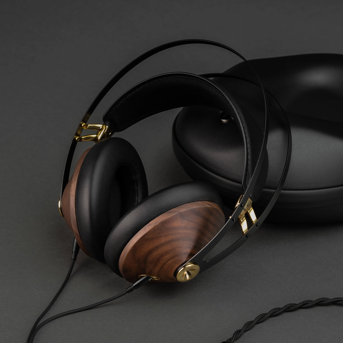 Meze 99 Classic (2nd Gen) Closed-Back Headphones (available to demo ...